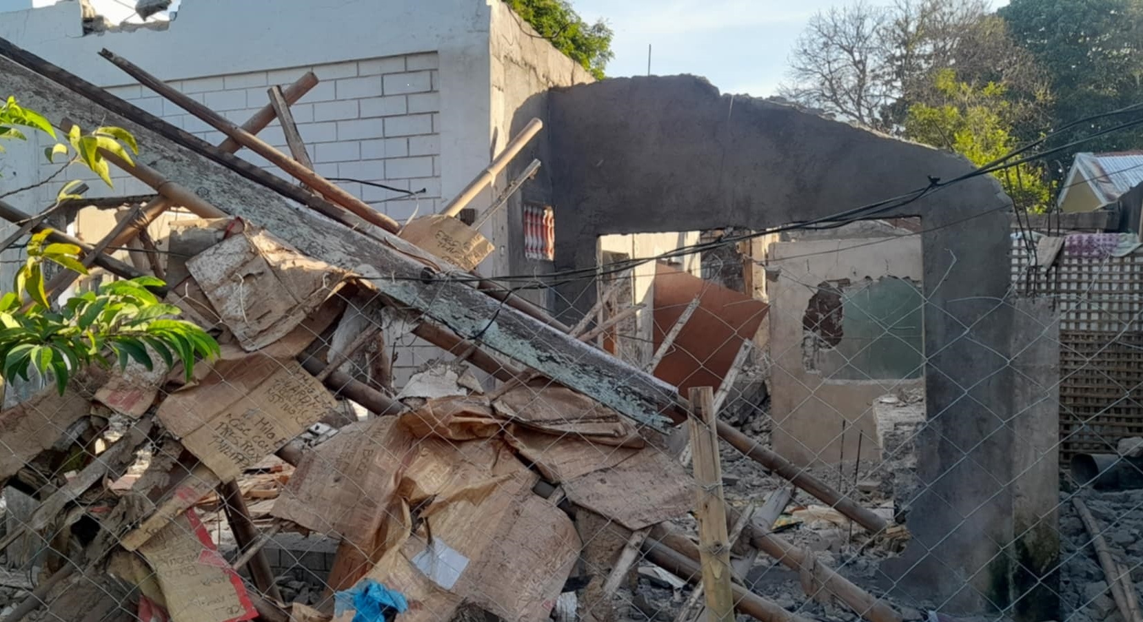 » Escolin assures cash aid for displaced residents